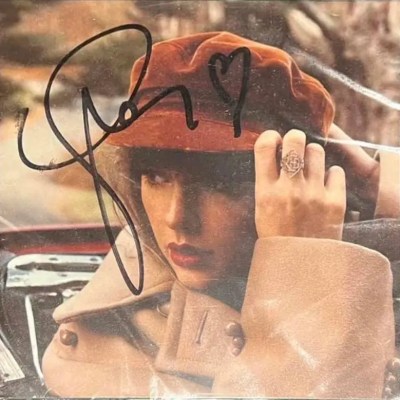 Taylor Swift Signature Study: Tell Her Real Autograph From Fakes ...