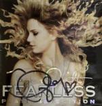 Taylor Swift Signature Study: Tell Her Real Autograph From Fakes ...