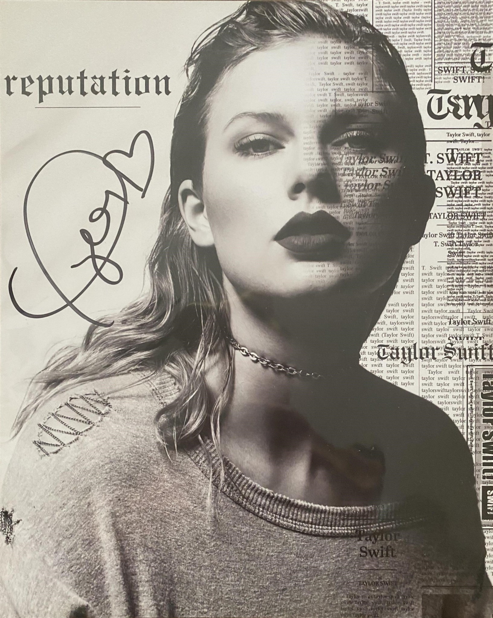 Taylor Swift Signature Study: Tell Her Real Autograph From Fakes ...