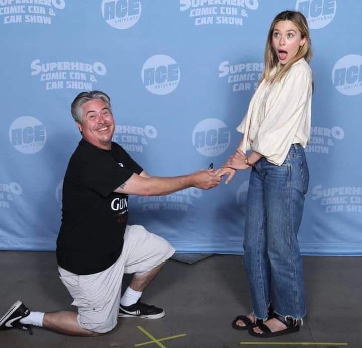 Celebrity Photo Op Tips, Ideas, and Poses For Your Next Convention ...