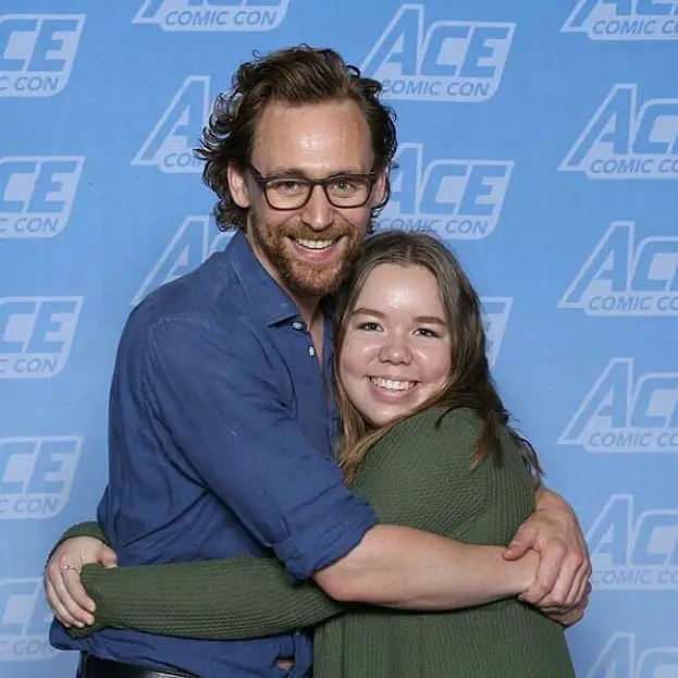 Celebrity Photo Op Tips, Ideas, and Poses For Your Next Convention ...