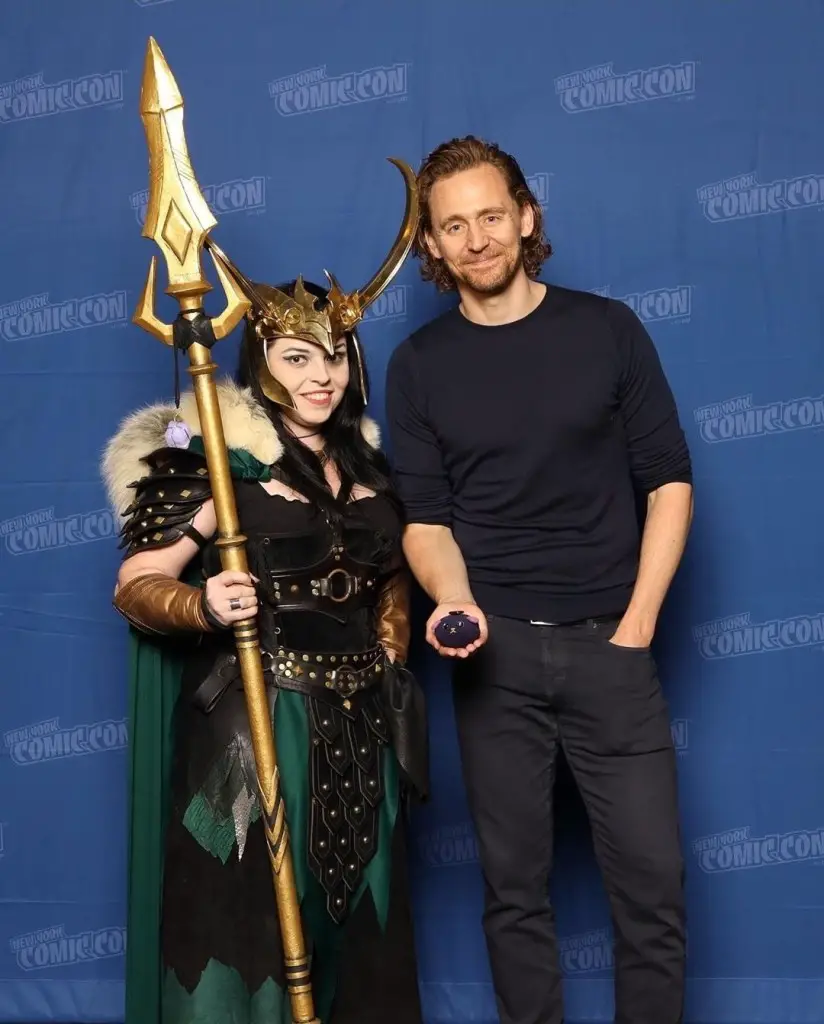 Celebrity Photo Op Tips, Ideas, and Poses For Your Next Convention ...