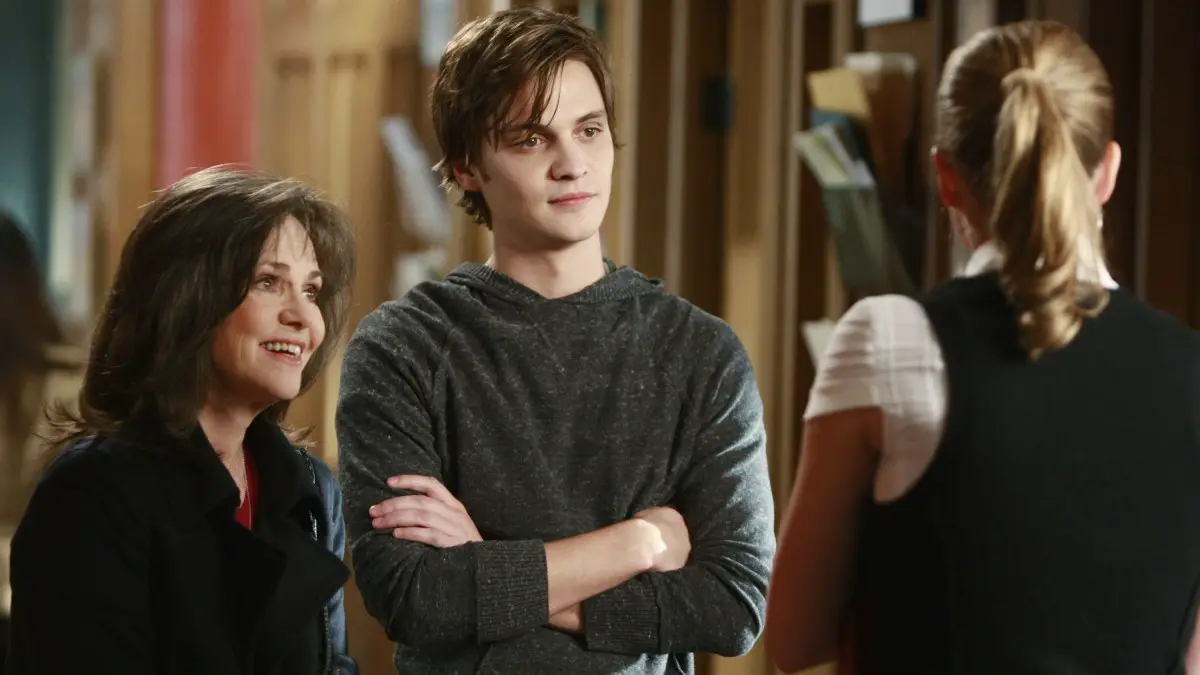 Contact Luke Grimes [Address, Email, Phone, DM, Fan Mail] – Tales From ...