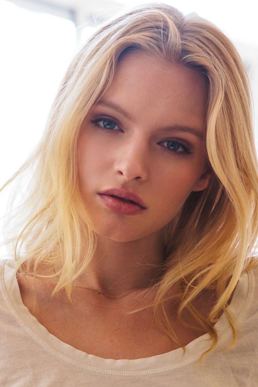 Isabella_Farrell_profile – Tales From The Collection