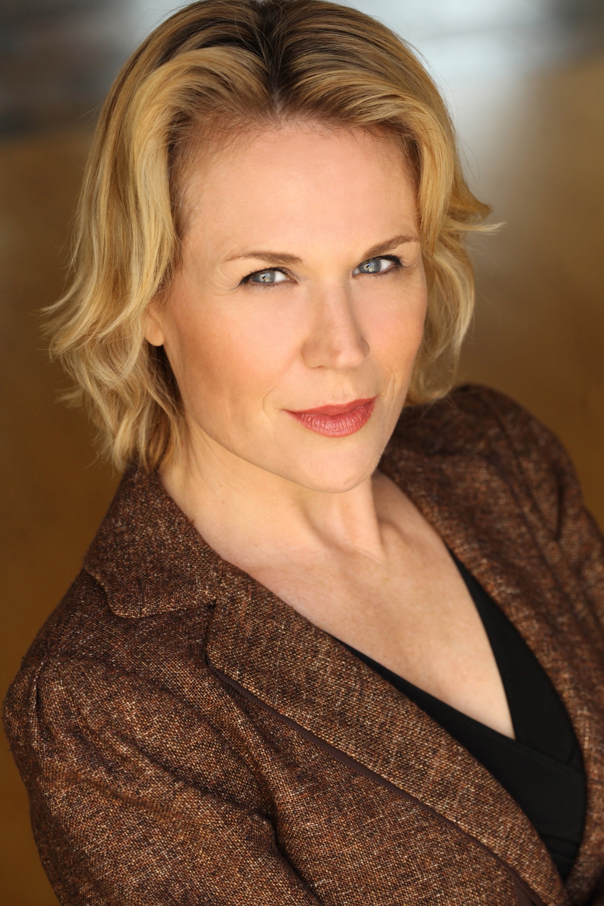 Jennifer_Sommerfield_profile – Tales From The Collection
