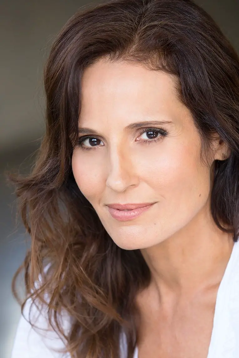 Lisa_Roumain_profile – Tales From The Collection