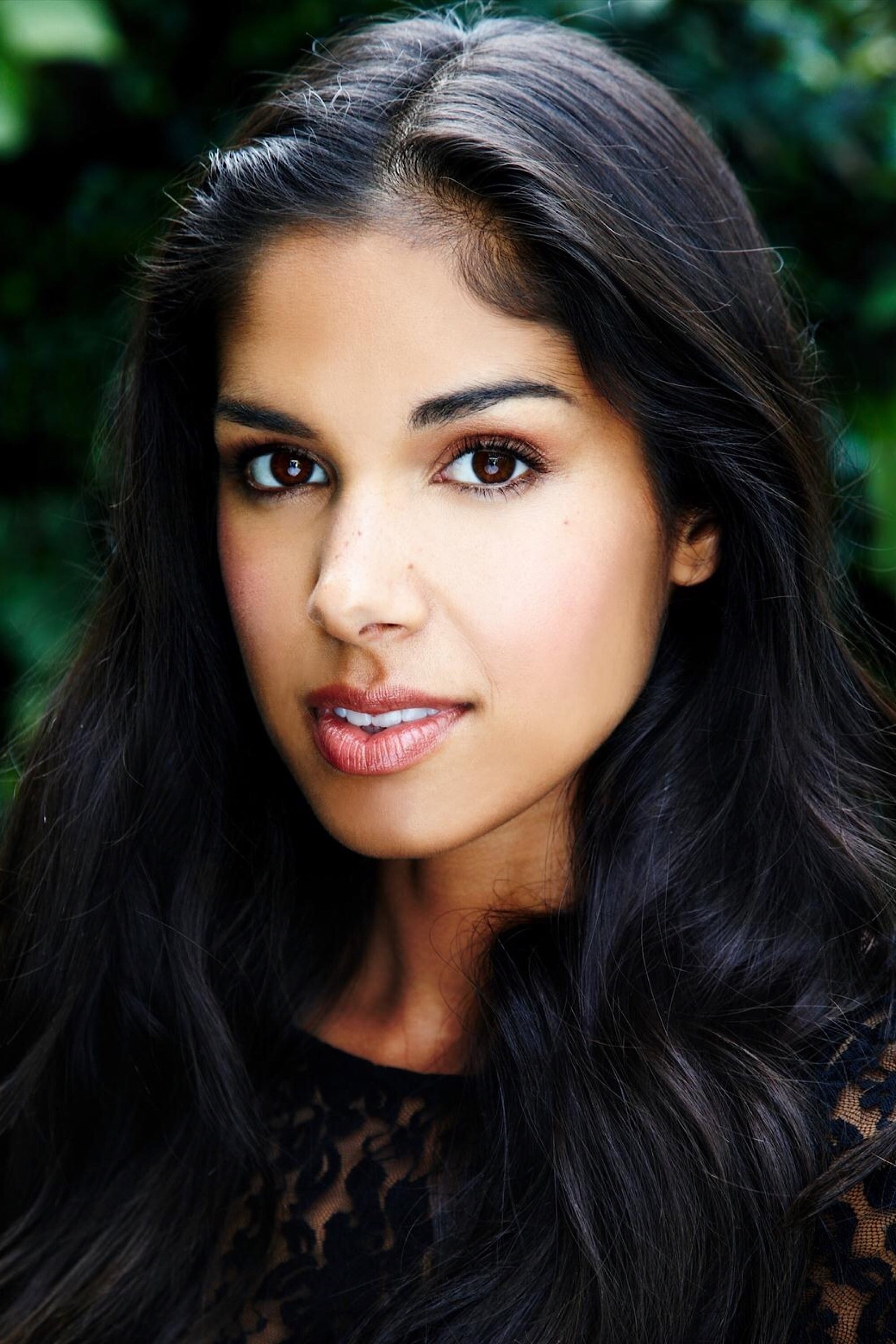 Sarah_Roberts_profile – Tales From The Collection