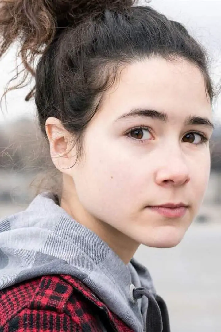 Maina_Grezanle_profile – Tales From The Collection