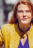 Sarah Young Contact Info: [Fan Mail, Business, Autographs, & More ...